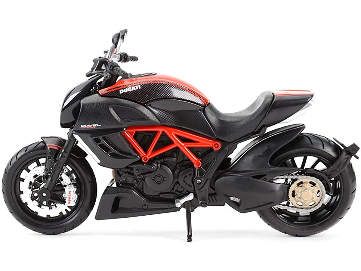 Ducati Diavel Red and Carbon 1/12 Diecast Motorcycle Model by Maisto ...